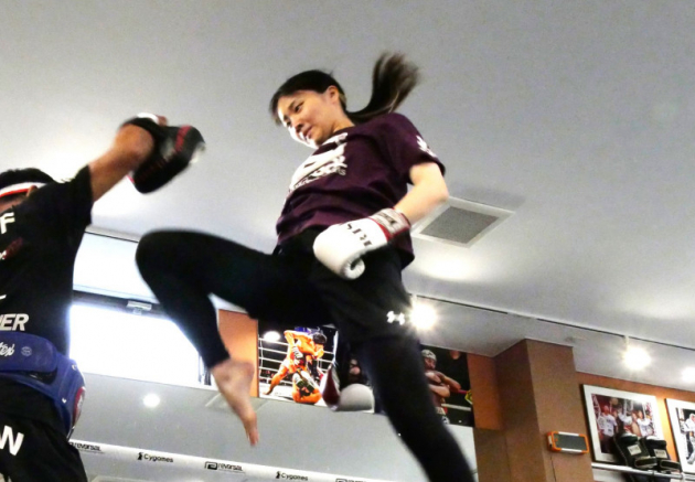 【RISE】村上悠佳が王座戦へ公開練習、聖愛との再戦は“パワー”勝負＝7.30 - eFight【イーファイト】格闘技情報を毎日配信！