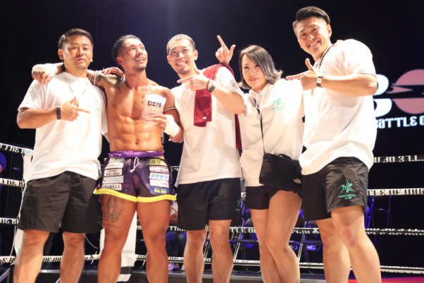 【BOM】伊藤紗弥がタイ2冠王に勝利、柿沼慶は剛腕フックでタイ人を秒殺KO！ - eFight【イーファイト】格闘技情報を毎日配信！