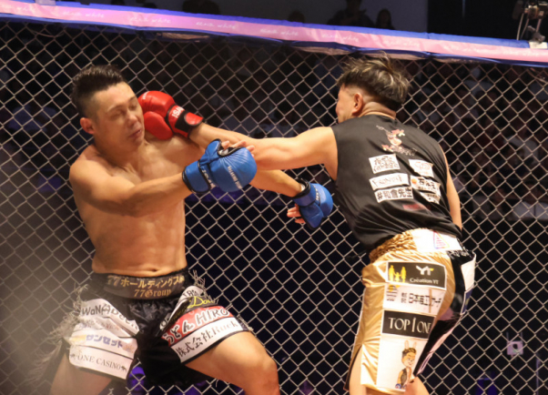 【BreakingDown】元世界3位プロボクサーのほっそん、元K-1・TATSUJIに強烈パンチで勝利 - eFight【イーファイト】格闘技情報を毎日配信！