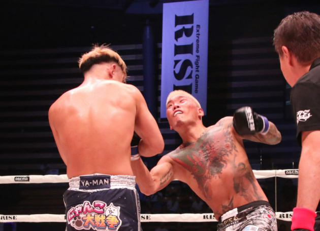 【RISE】YA-MAN、3度のダウンを奪い返し逆転で初代オープンフィンガーグローブ王者に - eFight【イーファイト】格闘技情報を毎日配信！