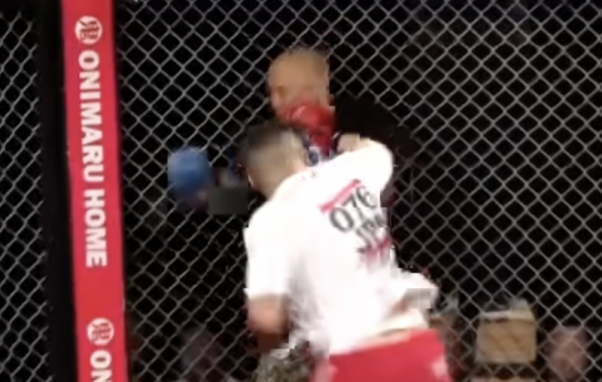 【BreakingDown】元ボクシング王者が強豪MMA選手に”強烈な蹴り”を多用し勝利！この中岸風太とは一体何者！？ - eFight【イーファイト】格闘技情報を毎日配信！