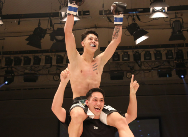 【KNOCK OUT】“天才”宇佐美秀メイソン、豪腕フックで失神KO勝ち！わずか3戦目でISKA暫定王者に - eFight【イーファイト】格闘技情報を毎日配信！