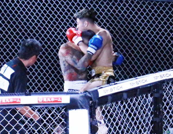 【BreakingDown】尾田優也、壮絶な金的ダウンで担架送りに「喧嘩ならただの負けだ」 - eFight【イーファイト】格闘技情報を毎日配信！