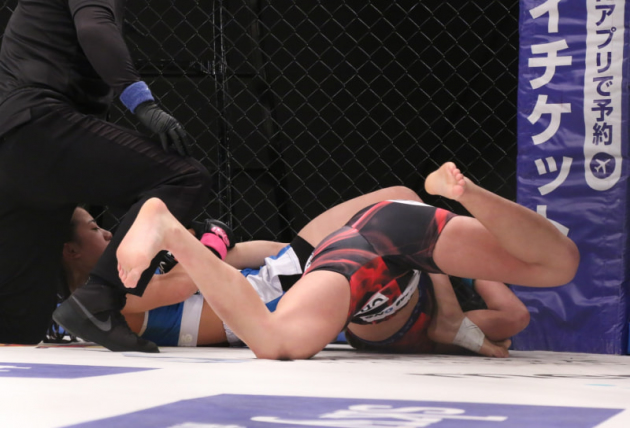 【DEEP JEWELS】須田萌里が49秒殺一本勝ち！”ブレダウ出身”彩綺をアームバー葬 - eFight【イーファイト】格闘技情報を毎日配信！