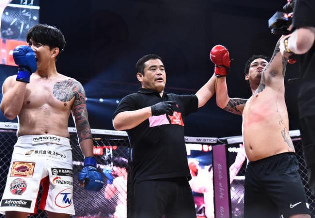 【BreakingDown】金城、“朝倉未来マネージャー”宮島翔からダウン奪う勝利 - eFight【イーファイト】格闘技情報を毎日配信！