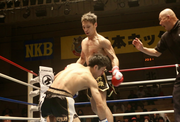 【NKB】勇志がライト級1位・棚橋賢二郎からダウン4度奪い、タオル投入のTKO勝利、元聖域王者・横山典雄がダウン奪い激闘制す - eFight【イーファイト】格闘技情報を毎日配信！
