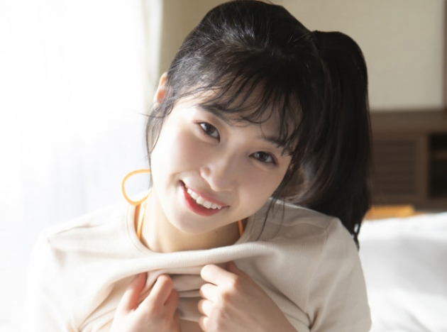 女子レスラー鈴木志乃、鍛えたビキニ姿でヤンマガ再登場 - eFight【イーファイト】格闘技情報を毎日配信！