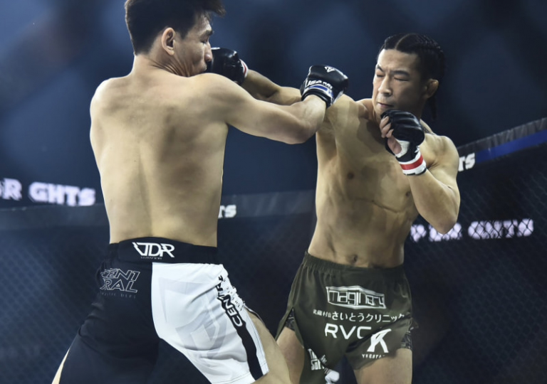 【TOP BRIGHTS】松嶋こよみが無念の初回KO負け、カザフ強豪ダウトベックの強打に轟沈 - eFight【イーファイト】格闘技情報を毎日配信！