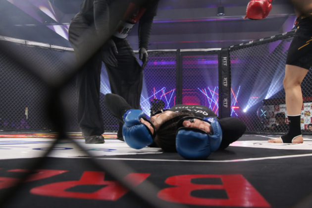 【BreakingDown】“悪童”レオが失神した相手に中指立てる！溝口COOの怒りにレオは… - eFight【イーファイト】格闘技情報を毎日配信！