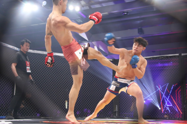 【BreakingDown】“才賀紀左衛門の弟子”NAO、MMAルールで“柔道インターハイ優勝”有馬雄生に激勝！ - eFight【イーファイト】格闘技情報を毎日配信！