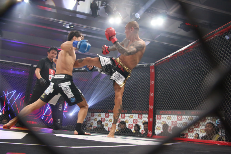 【BreakingDown】”喧嘩自慢”キックボクサー・村田将一が”相打ち”KO勝利！バンタム級T優勝者に宣戦布告 - eFight【イーファイト】格闘技情報を毎日配信！