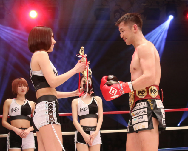 【KNOCK OUT】ミスFLASHグランプリがラウンドガールで登場「熱い戦いに感動しました」 - eFight【イーファイト】格闘技情報を毎日配信！