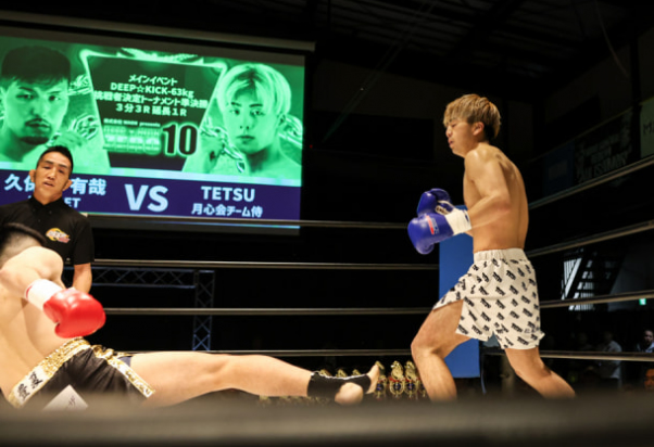 【DEEP KICK】TETSUと古宮晴が共にTKO勝利で-63kg挑戦者決定T決勝進出 - eFight【イーファイト】格闘技情報を毎日配信！