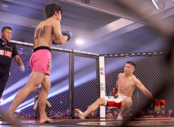 【格闘代理戦争】「平本蓮君に“ずるい”と言われた」秋山成勲の推薦選手はBD韓国の危険なファイター！＝前日会見 - eFight【イーファイト】格闘技情報を毎日配信！