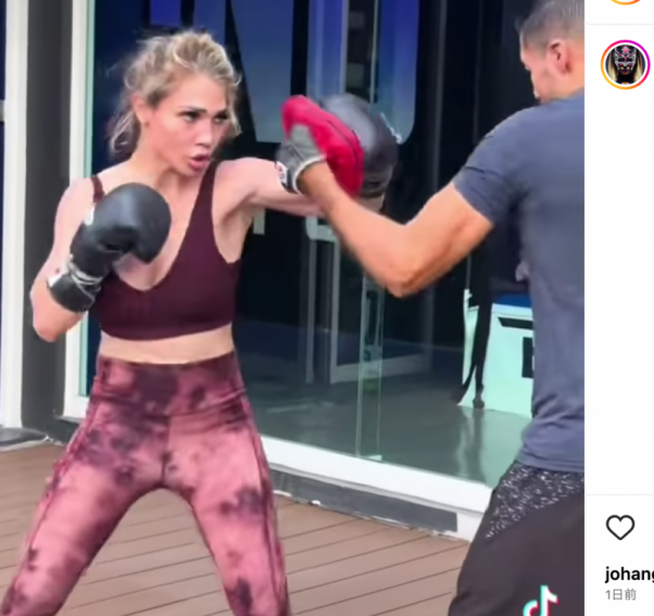 あの“顔面崩壊”の覆面美女レスラー、次はバスト谷間が“アザだらけ”に！ - eFight【イーファイト】格闘技情報を毎日配信！