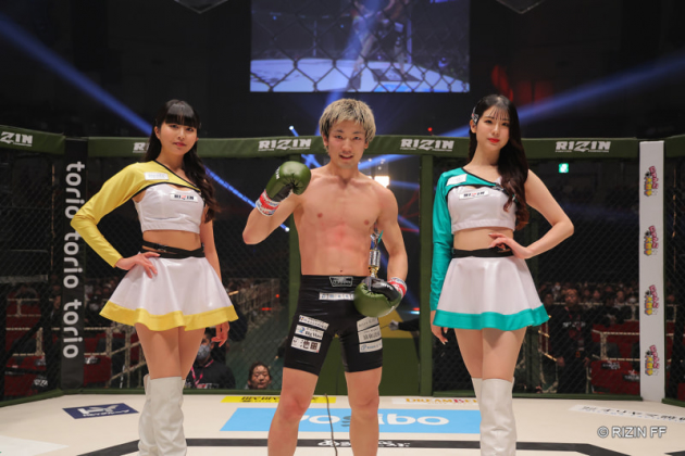 【RIZIN】松山瞬、櫻井芯に右フックで逆転KO勝利 - eFight【イーファイト】格闘技情報を毎日配信！