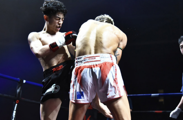 【RWS】吉成名高、“華麗な蹴り技”で階級上のスペイン強豪に完勝！4階級制覇に前進 - eFight【イーファイト】格闘技情報を毎日配信！