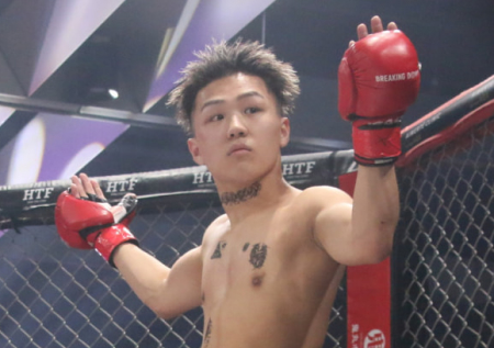 悪童レオ、BD出禁に！視聴者からクレーム相次ぎ、涙の謝罪 - eFight【イーファイト】格闘技情報を毎日配信！