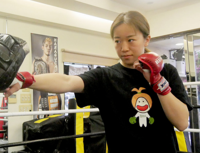 【RISE】“連続KO勝利中”小林愛理奈、OFGマッチで「引くようなKO見せる」＝5.19 - eFight【イーファイト】格闘技情報を毎日配信！