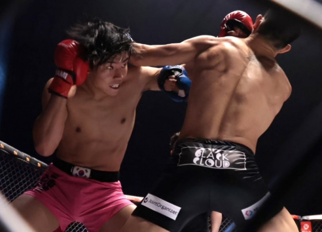 【BD】“才賀紀左衛門の愛弟子”NAO、優勝候補の韓国ミスター・ホンデを撃破！格闘技歴1年の大活躍に「天才だ」と朝倉未来も驚き - eFight【イーファイト】格闘技情報を毎日配信！