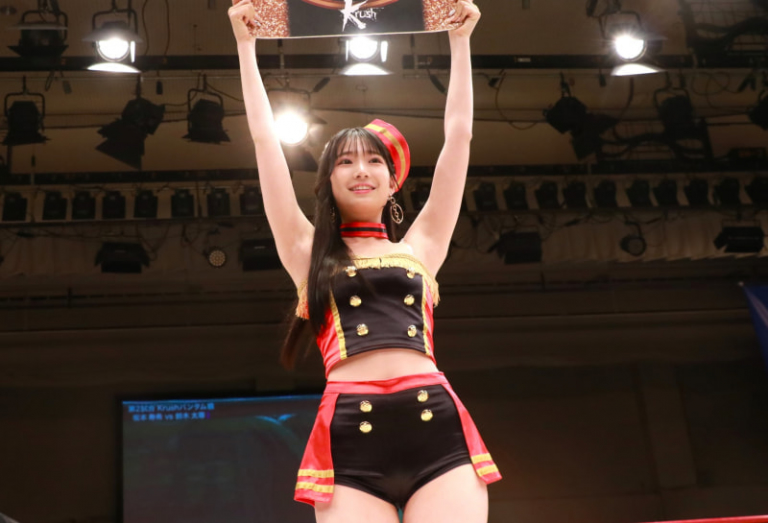 ”16歳”JKラウンドガール、ミニスカ後ろ姿公開に「この角度もめっちゃ可愛い」 - eFight【イーファイト】格闘技情報を毎日配信！