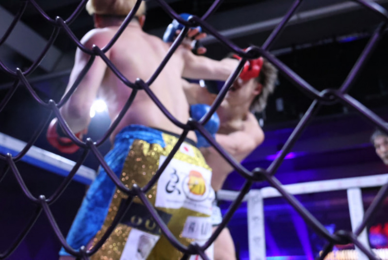 【BD】井原良太郎、”逆転”カウンターでダウン奪い勝利！「YA-MAN、俺とどうすか？」階級上の”喧嘩自慢頂点”細川一颯に番狂わせ - eFight【イーファイト】格闘技情報を毎日配信！