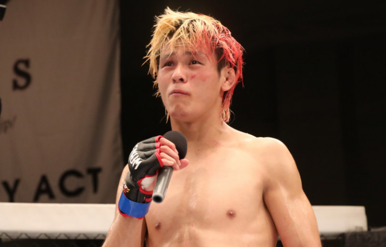 【DEEP】水野新太がデビュー7戦無敗に、海飛を下し決勝進出＝フェザー級GP - eFight【イーファイト】格闘技情報を毎日配信！