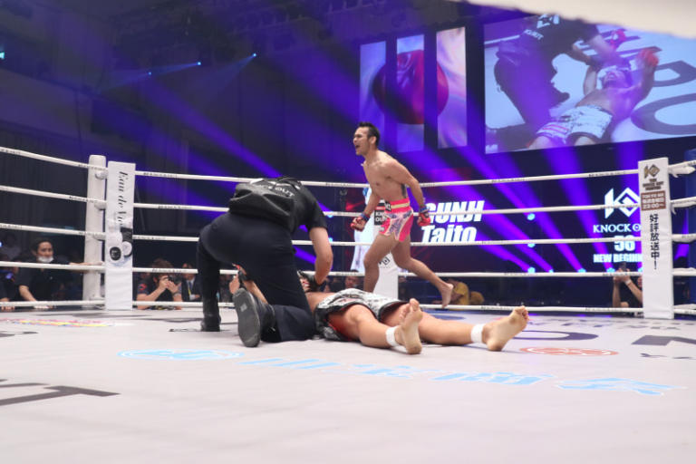 【結果】8.29 KNOCK OUT(ノックアウト) 軍司泰斗vsゲーオガンワーン、ぱんちゃん璃奈vsアムほか 全試合結果 - eFight【イーファイト】格闘技情報を毎日配信！